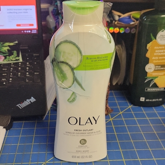 OLAY | Bath & Body | Olay Fresh Outlast Body Wash With Cucumber And ...